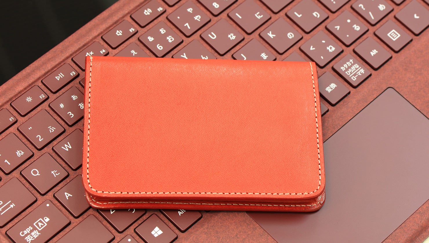 名刺をメールで送る方法とは？ デジタル化やデータ活用の方法を解説｜SKYPCE（スカイピース）